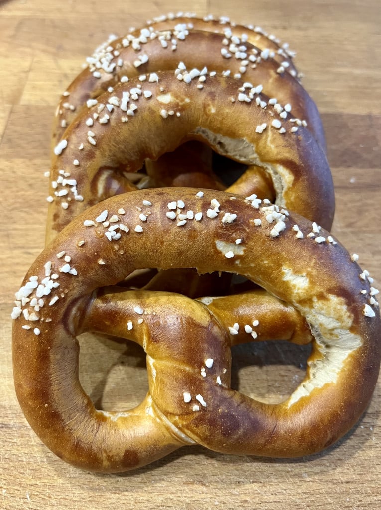Die Laugenbrezel gut zu Salaten oder beim Grillen.