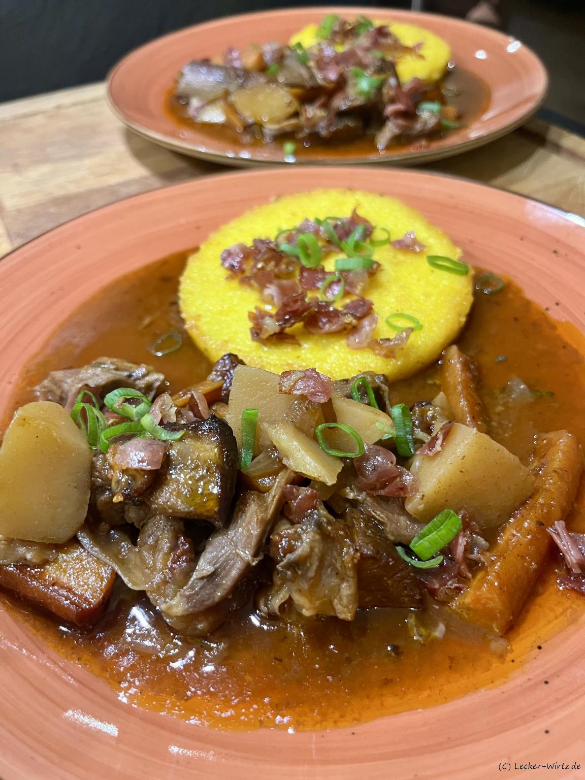Südtiroler Lammragout mit Polentaschnitten Rezept